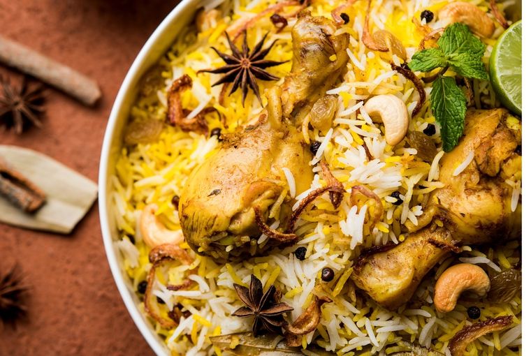 عارف الكبسة أم رز ولحمة بدأت منين؟ اعرف حكايتها ووصفتها...