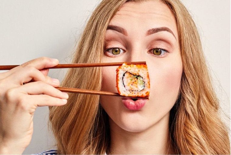 لو عايز سوشي في أخر الشهر متقلقش Zi Sushi هينقذك بعروضه على ال...