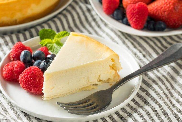 طريقة عمل التشيز كيك بمكونات سهلة بسيطة...