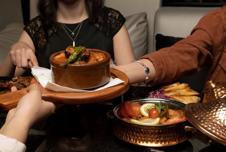 أطباق شرقي وغربي في مطعم Ozan.. متنساش تجرب الفطار ...