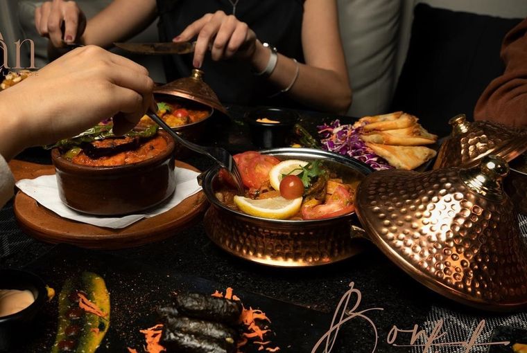 فطارك مميز في الفيلا والغدا شرقي ومنيو مختلف في مطعم Ozan...